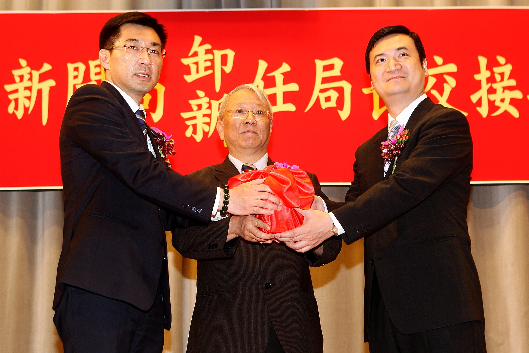 Philip Yang takes over as GIO minister - Taiwan Today