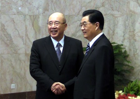KMT honorary chairman meets CCP head in Beijing - Taiwan Today