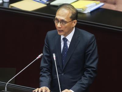 Premier Lin unveils policy guidelines at Legislature