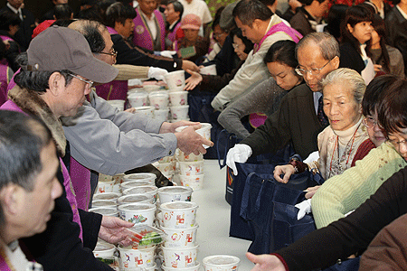 Taiwan moves to raise poverty line - Taiwan Today