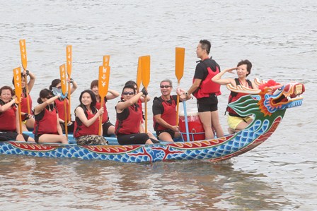 Taipei hosts its biggest-ever dragon boat competition - Taiwan Today