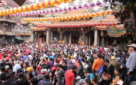 Mazu procession begins with 200,000 crowd - Taiwan Today