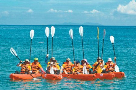 Taiwan seniors fulfill oceangoing kayaking dreams - Taiwan Today