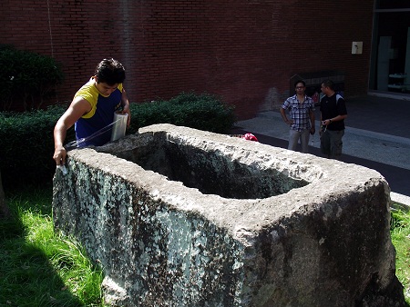 Megalithic coffin - Taiwan Today