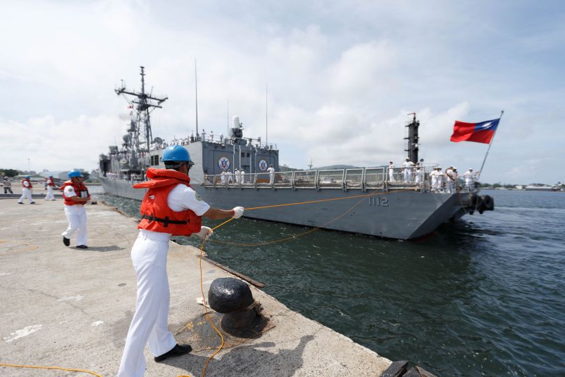 US-built Perry-class frigates arrive in Kaohsiung - Taiwan Today