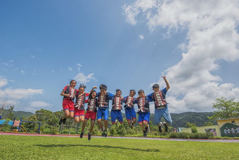 Graduation jump - Taiwan Today