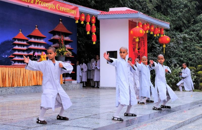 Young monks - Taiwan Today