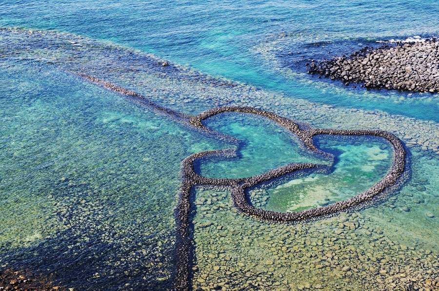 Local passion for heritage helps preserve Penghu’s iconic tidal traps ...