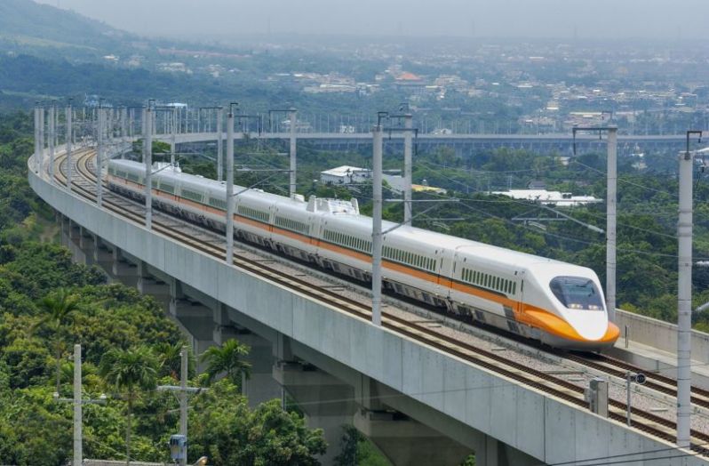 Tren de Alta Velocidad de Taiwan alcanza hito ... - Oficina Económica y ...
