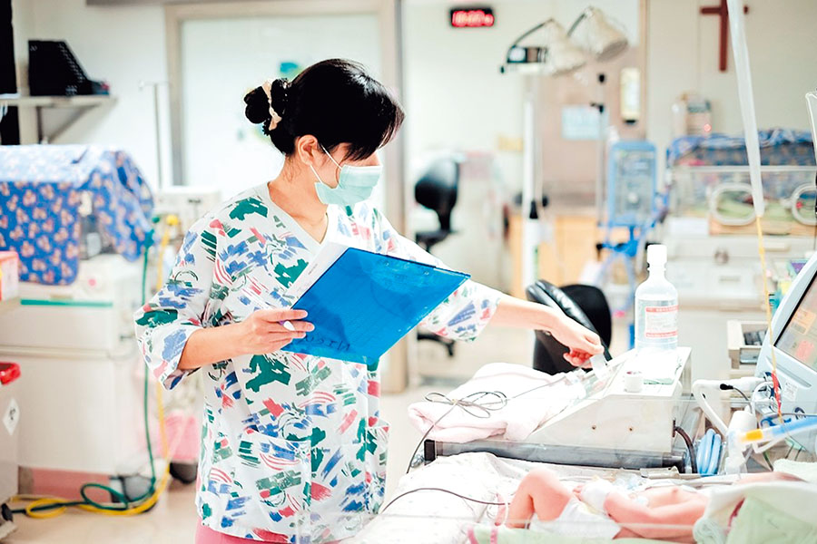 Front-Line Heroes - Taiwan Today