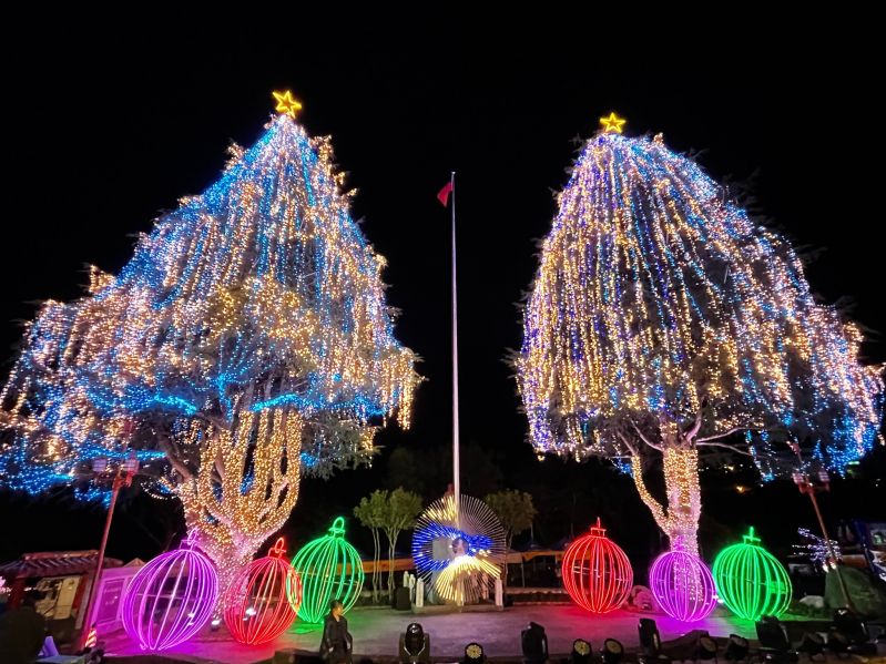 Christmas Sparkle - Taiwan Today