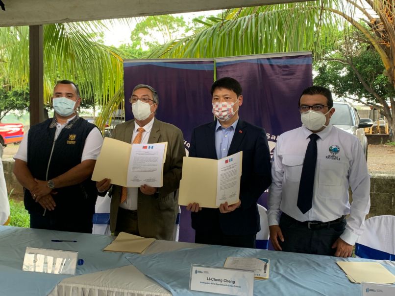 Aporte a la salud de los guatemaltecos con remodelación del Hospital de ...