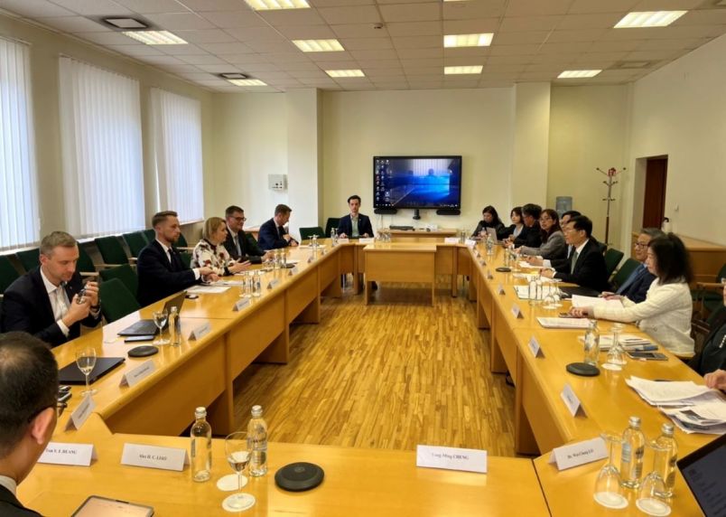 Taiwan, Lithuania hold economic dialogue in Vilnius - Taiwan Today