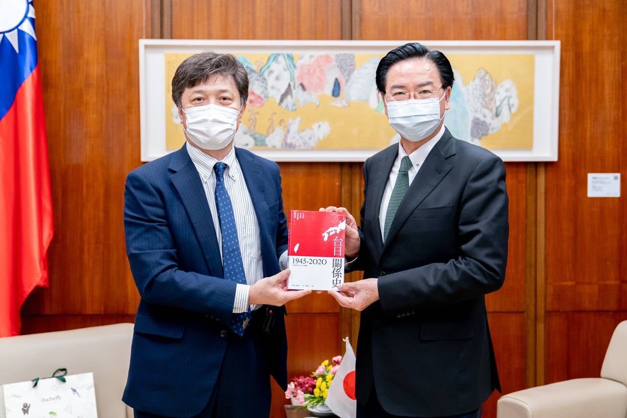 Foreign Minister Wu meets University of Tokyo delegation