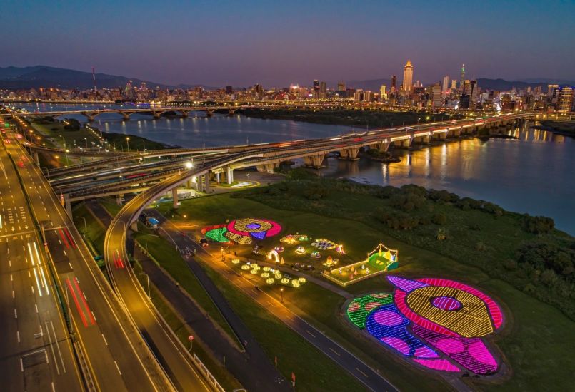 Fairy lights - Taiwan Today