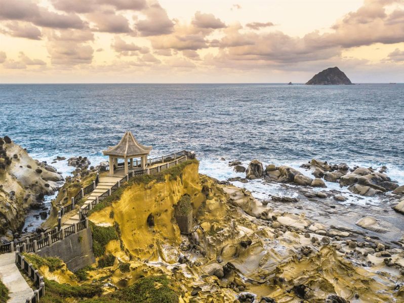 Rocky seascape - Taiwan Today