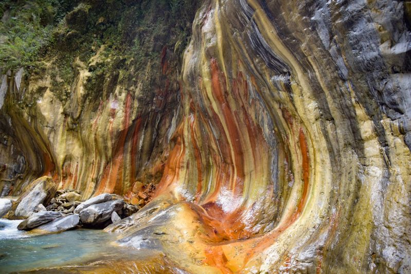 Rainbow rock - Taiwan Today
