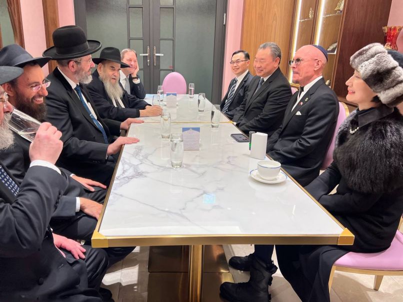 Vice MOFA Minister Yui welcomes Ashkenazi chief rabbi of Israel ...