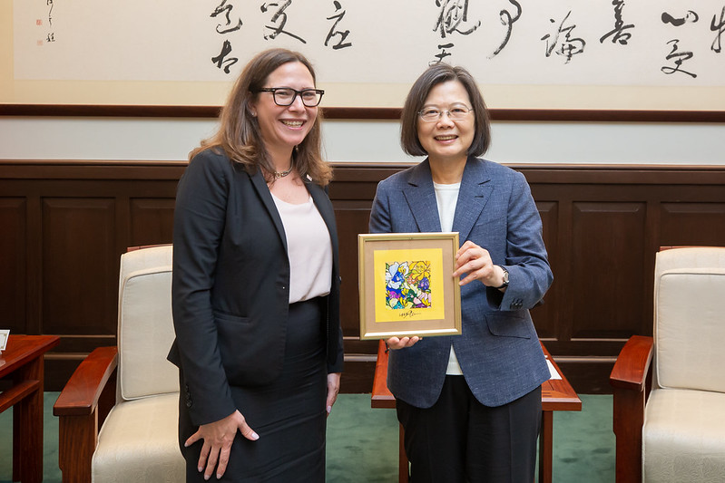 President Tsai receives AIT chair Rosenberger - Taiwan Today