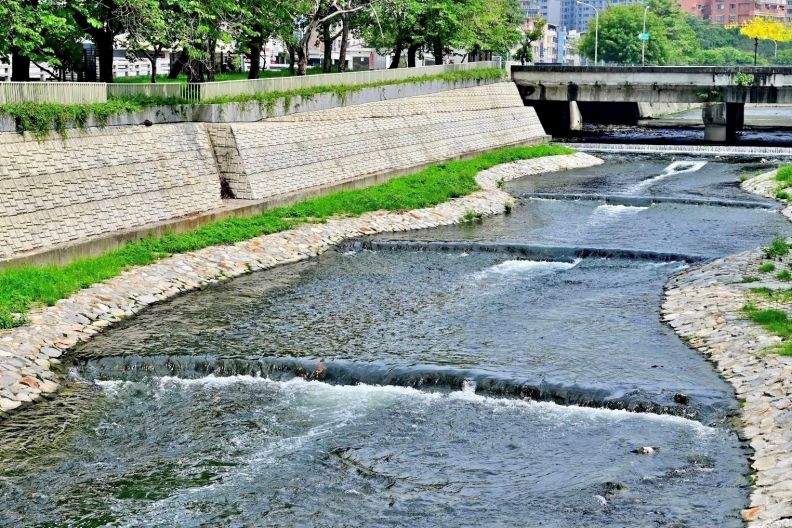 Running water - Taiwan Today