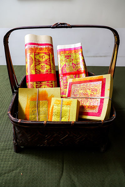 Low-Carbon Worship: Changing Times for Joss Paper and Incense