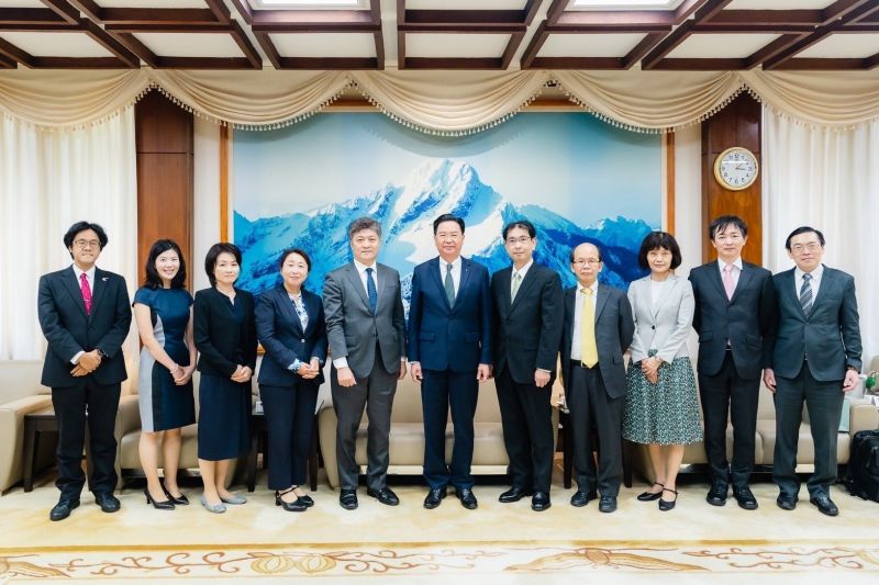 Foreign Minister Wu receives University of Tokyo delegation - Taiwan Today