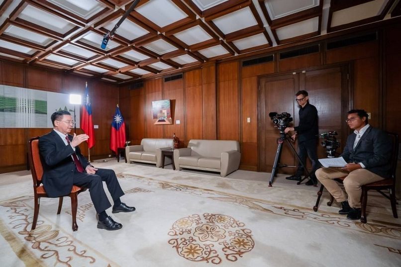 Foreign Minister Wu gives interview for 3Sat documentary - Taiwan Today