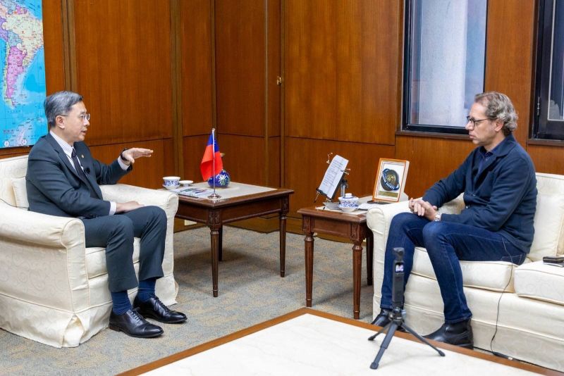 Taiwan Rep. to the EU Lee gives interview to Italy’s RAI - Taiwan Today