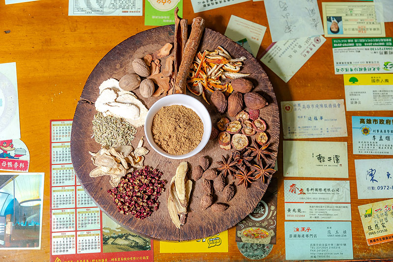 The Hidden Flavors of Medicinal Herbs: Traditional Chinese Pharmacies ...