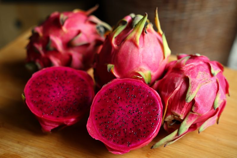 Taiwan dragon fruit flying to Japan - Taiwan Today