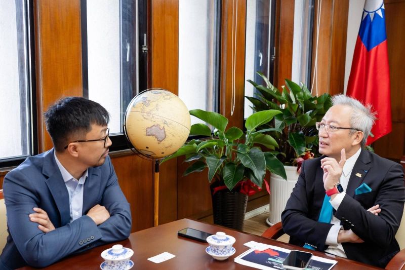 Deputy Foreign Minister Wu gives interview to Ukrainian media - Taiwan ...