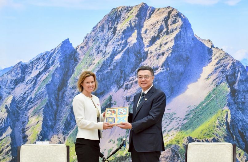 Premier Cho welcomes new UK representative - Taiwan Today