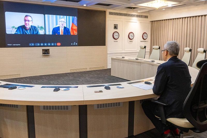 Deputy Foreign Minister Wu gives interview to France’s Libération ...