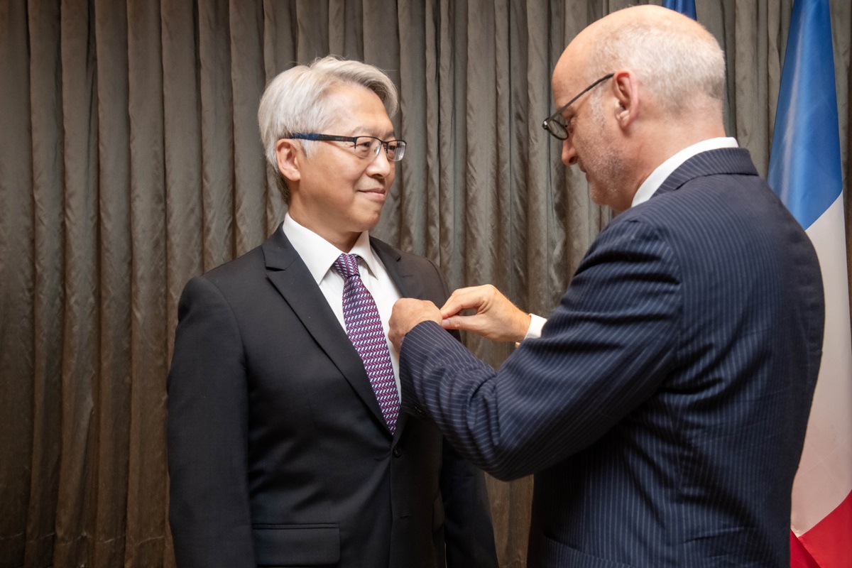Le président de l’Academia Sinica fait chevalier de la Légion d’honneur ...