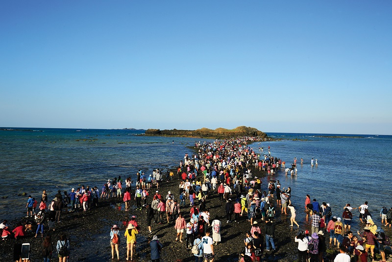 Penghu Rocks! Taiwan’s “Most Beautiful Bay” in the Limelight - New ...