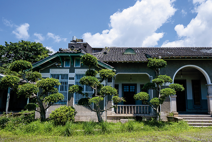 Between Times - Taiwan Today